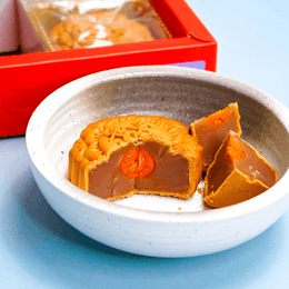 BA NAM CALI Ba Nam Cali Mooncake - Taro with 1 Yolk 720g | Yami