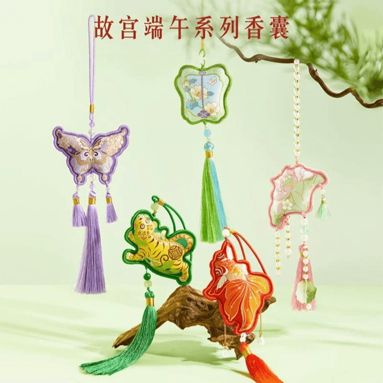 The Palace Museum Taobao Loong Boat Festival Wormwood Sachet Sachet Fan ...